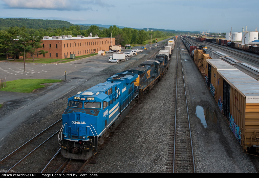 CSX Q008-06 at CP-SW